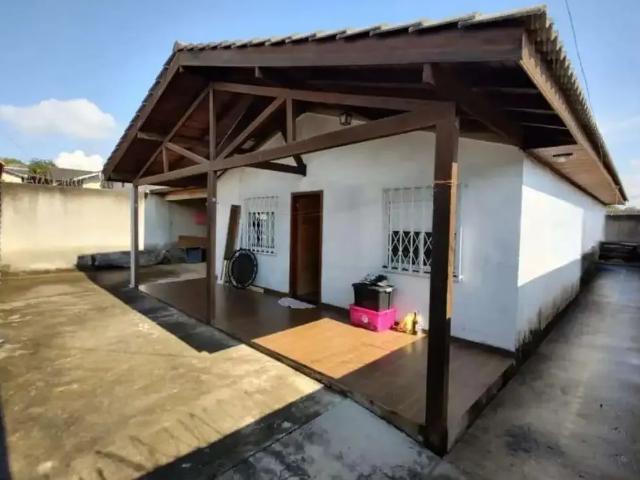 Casa / Sobrado para Venda em Ponta Grossa/PR Contorno 3 Quartos