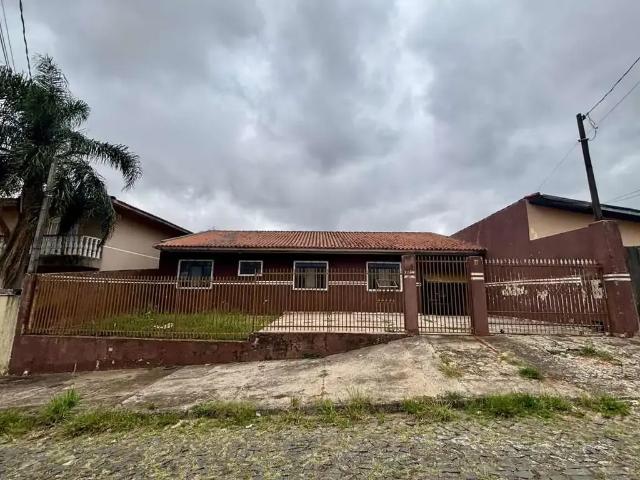 Casa / Sobrado para Venda em Ponta Grossa/PR Contorno 3 Quartos