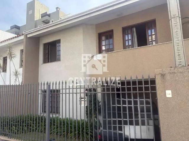 Casa / Sobrado para Venda em Ponta Grossa/PR Estrela 3 Quartos