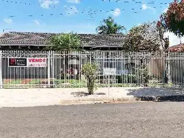 Casa / Sobrado para Venda em Ponta Grossa/PR Estrela 3 Quartos