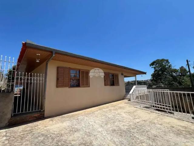 Casa / Sobrado para Venda em Ponta Grossa/PR Estrela 3 Quartos