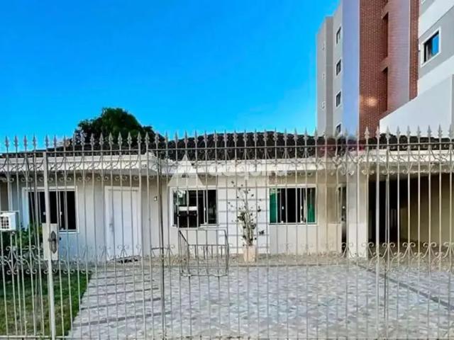 Casa / Sobrado para Venda em Ponta Grossa/PR Estrela 4 Quartos