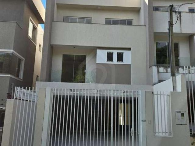 Casa / Sobrado para Venda em Ponta Grossa/PR Estrela 4 Quartos