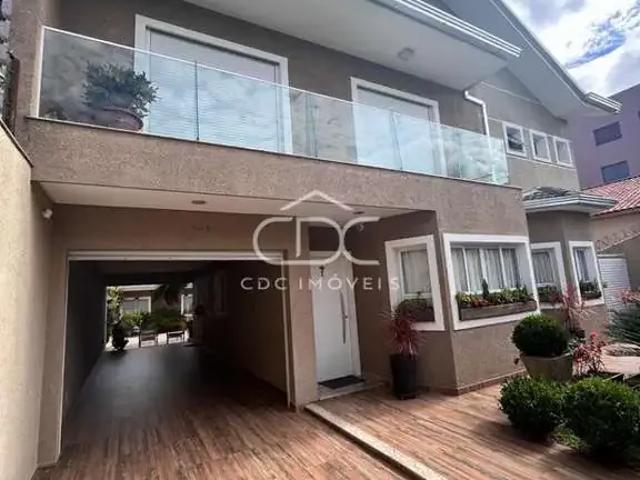 Casa / Sobrado para Venda em Ponta Grossa/PR Estrela 5 Quartos