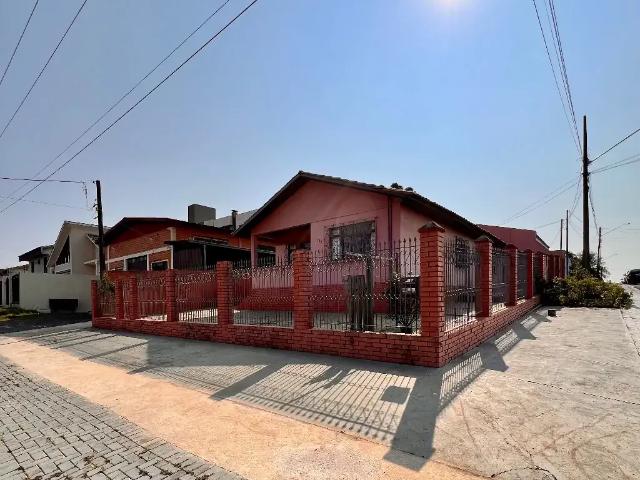 Casa / Sobrado para Venda em Ponta Grossa/PR Jardim Carvalho 3 Quartos