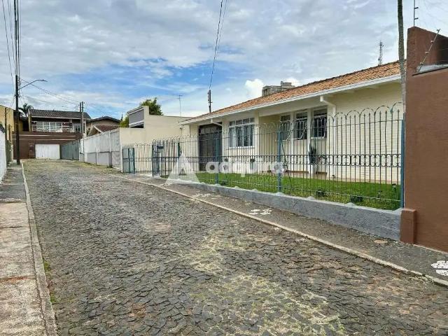 Casa / Sobrado para Venda em Ponta Grossa/PR Jardim Carvalho 3 Quartos