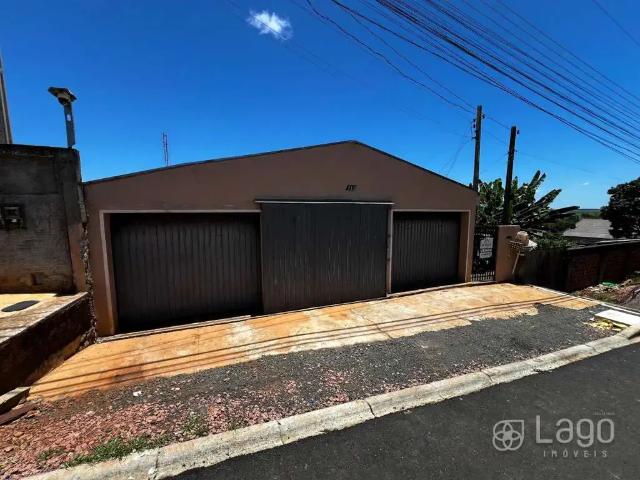 Casa / Sobrado para Venda em Ponta Grossa/PR Jardim Carvalho 5 Quartos