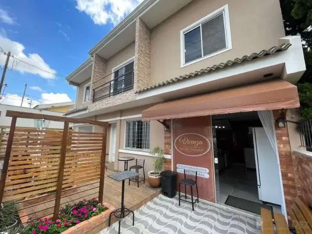 Casa / Sobrado para Venda em Ponta Grossa/PR Neves 5 Quartos