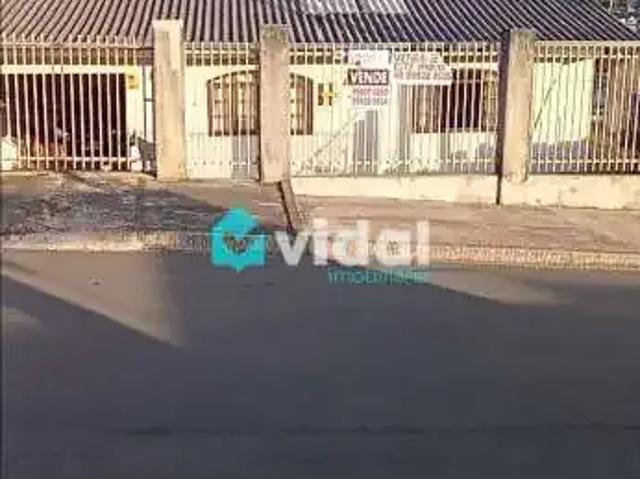 Casa / Sobrado para Venda em Ponta Grossa/PR Nova Rússia 4 Quartos
