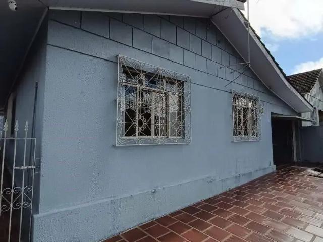 Casa / Sobrado para Venda em Ponta Grossa/PR Nova Rússia 3 Quartos