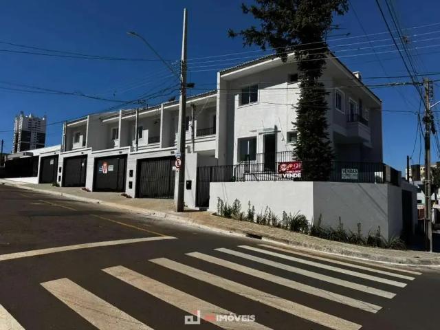 Casa / Sobrado para Venda em Ponta Grossa/PR Nova Rússia 3 Quartos