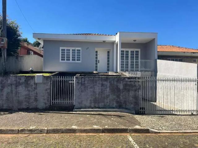 Casa / Sobrado para Venda em Ponta Grossa/PR Oficinas 3 Quartos