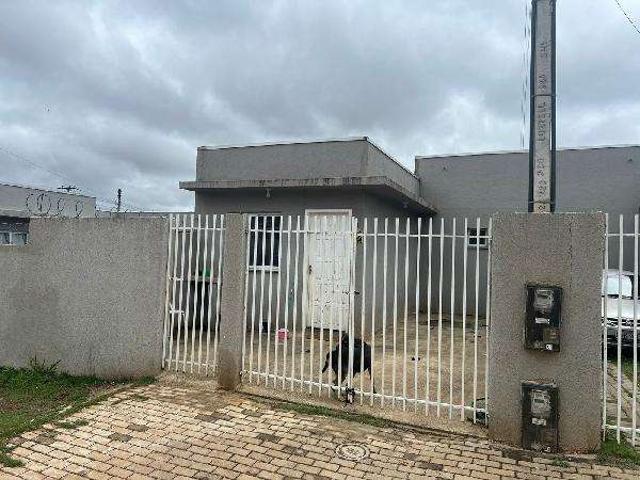 Casa / Sobrado para Venda em Ponta Grossa/PR Piriquitos 2 Quartos