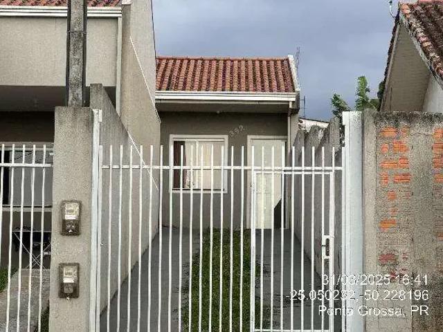 Casa / Sobrado para Venda em Ponta Grossa/PR Piriquitos 3 Quartos