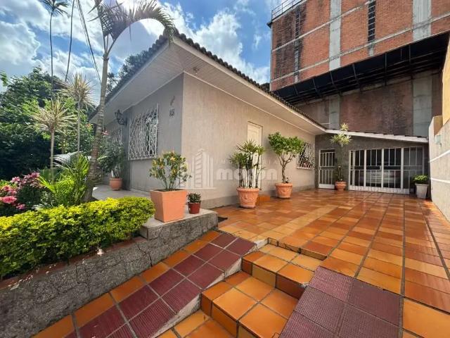 Casa / Sobrado para Venda em Ponta Grossa/PR Ronda 3 Quartos