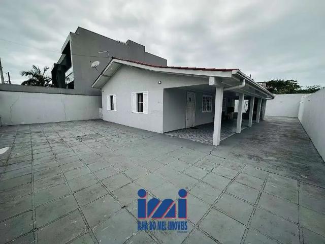 Casa / Sobrado para Venda em Pontal do Paraná/PR Canoas 3 Quartos