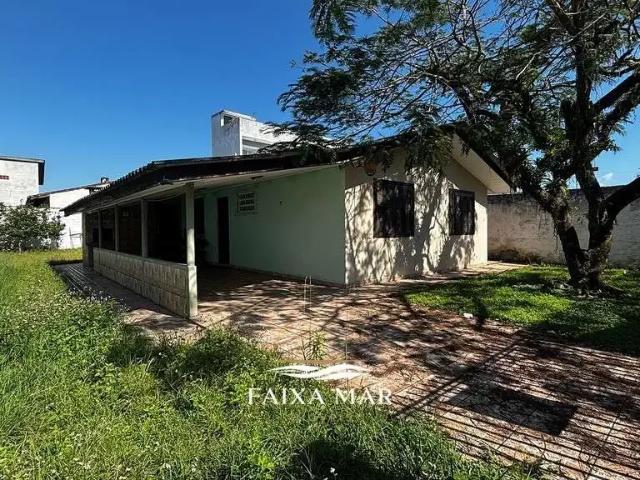 Casa / Sobrado para Venda em Pontal do Paraná/PR Canoas 3 Quartos