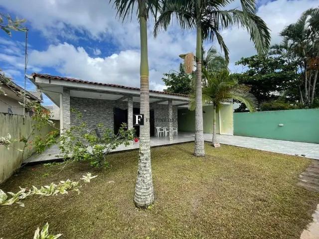 Casa / Sobrado para Venda em Pontal do Paraná/PR Carmery 4 Quartos