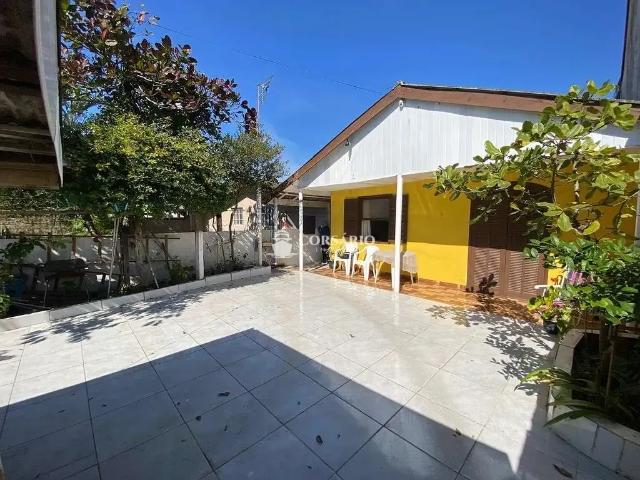 Casa / Sobrado para Venda em Pontal do Paraná/PR Carmery 3 Quartos
