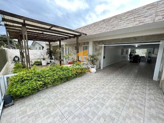 Casa / Sobrado para Venda em Pontal do Paraná/PR Balneário Itapuã 5 Quartos