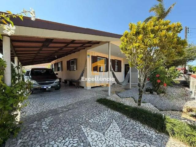 Casa / Sobrado para Venda em Pontal do Paraná/PR Guarapari 4 Quartos