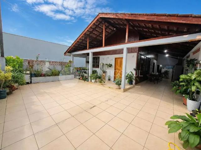 Casa / Sobrado para Venda em Pontal do Paraná/PR Ipanema 7 Quartos