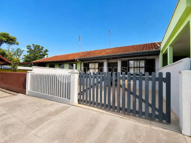 Casa / Sobrado para Venda em Pontal do Paraná/PR Monções 2 Quartos