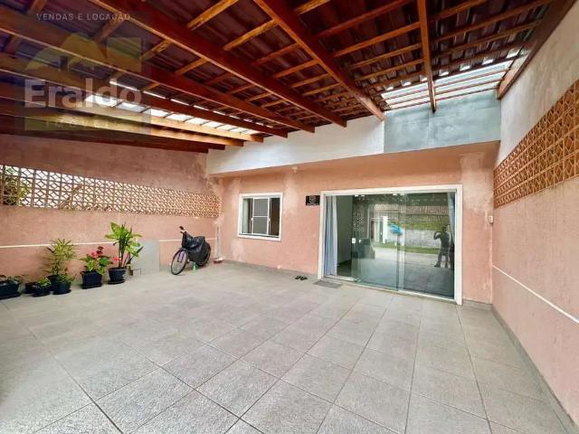 Casa / Sobrado para Venda em Pontal do Paraná/PR Monções 3 Quartos