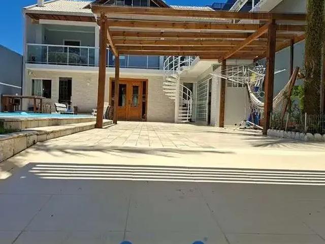 Casa / Sobrado para Venda em Pontal do Paraná/PR Santa Terezinha 6 Quartos