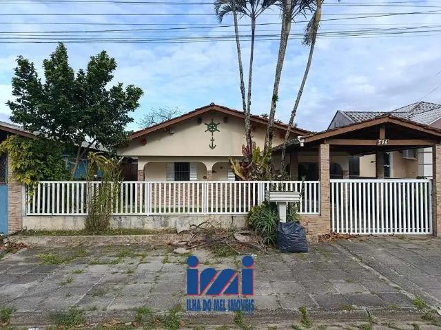 Casa / Sobrado para Venda em Pontal do Paraná/PR Shangri lá 4 Quartos