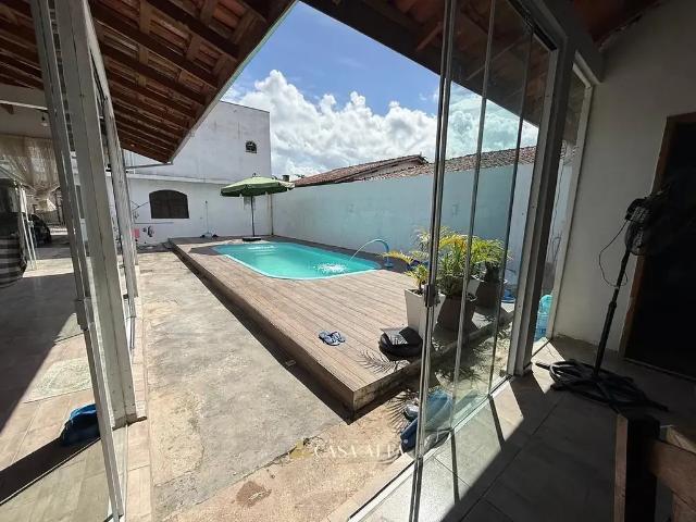 Casa / Sobrado para Venda em Pontal do Paraná/PR Shangri lá 5 Quartos