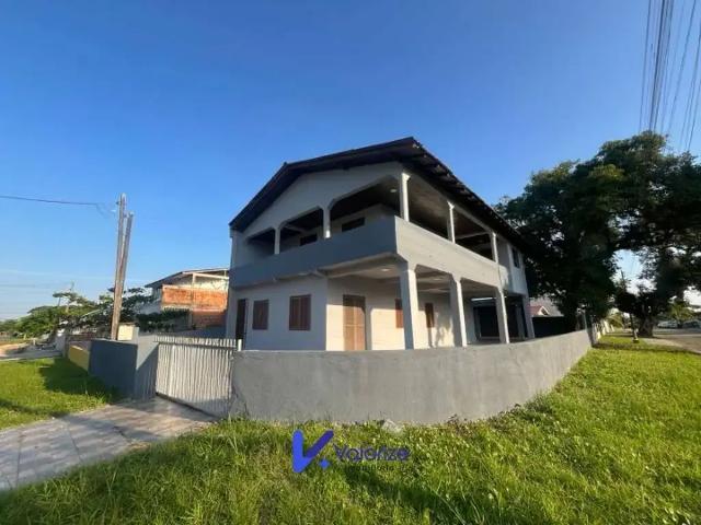 Casa / Sobrado para Venda em Pontal do Paraná/PR Shangri lá 8 Quartos