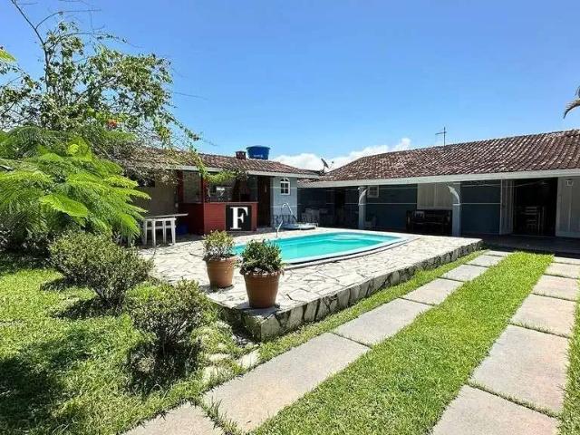 Casa / Sobrado para Venda em Pontal do Paraná/PR Shangri lá 3 Quartos