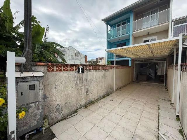Casa / Sobrado para Venda em Pontal do Paraná/PR Pontal do Sul 4 Quartos