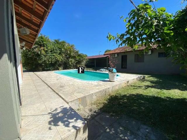 Casa / Sobrado para Venda em Pontal do Paraná/PR Pontal do Sul 5 Quartos