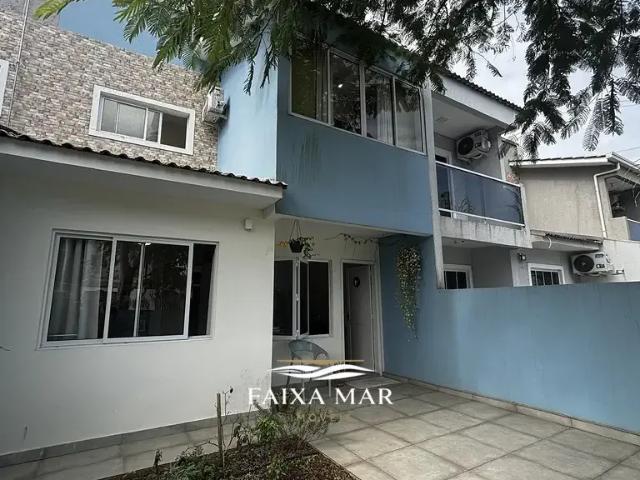 Casa / Sobrado para Venda em Pontal do Paraná/PR Pontal do Sul 3 Quartos
