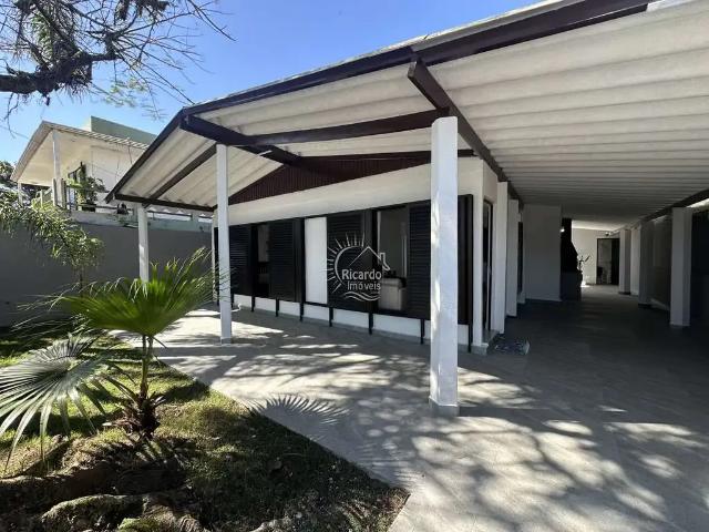 Casa / Sobrado para Venda em Pontal do Paraná/PR Praia de Leste 3 Quartos