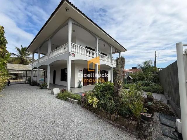 Casa / Sobrado para Venda em Pontal do Paraná/PR Praia de Leste 4 Quartos
