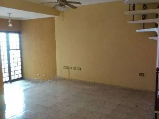 Casa / Sobrado para Venda em Poá/SP Jardim Estela 6 Quartos