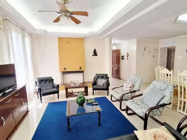 Casa / Sobrado para Venda em Porto Alegre/RS Teresópolis 4 Quartos
