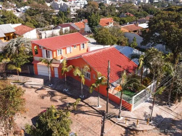Casa / Sobrado para Venda em Porto Alegre/RS Teresópolis 4 Quartos