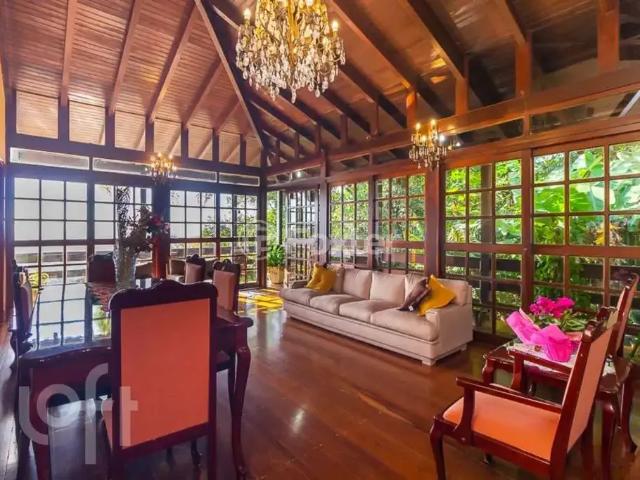 Casa / Sobrado para Venda em Porto Alegre/RS Teresópolis 4 Quartos