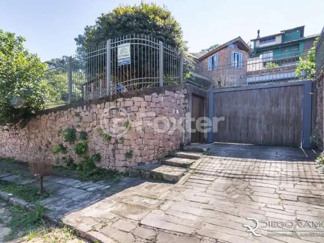 Casa / Sobrado para Venda em Porto Alegre/RS Teresópolis 4 Quartos