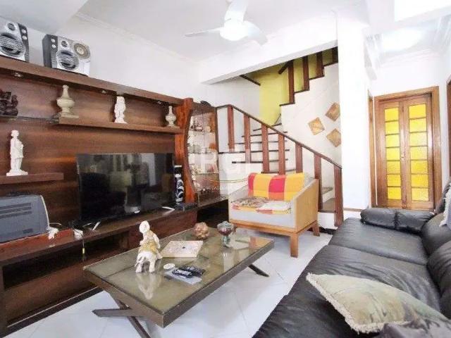 Casa / Sobrado para Venda em Porto Alegre/RS Teresópolis 4 Quartos