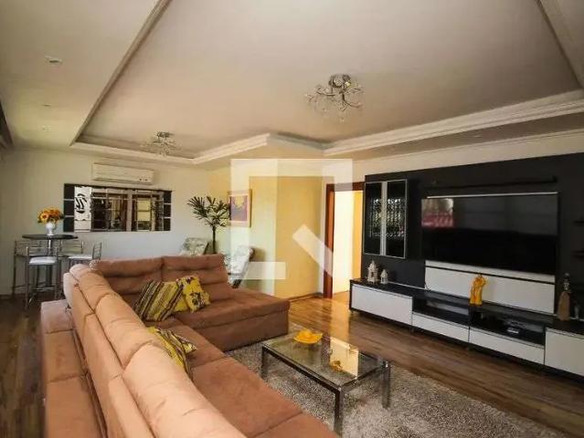 Casa / Sobrado para Venda em Porto Alegre/RS Teresópolis 4 Quartos