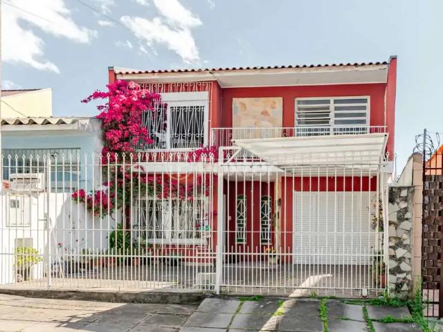 Casa / Sobrado para Venda em Porto Alegre/RS Teresópolis 4 Quartos
