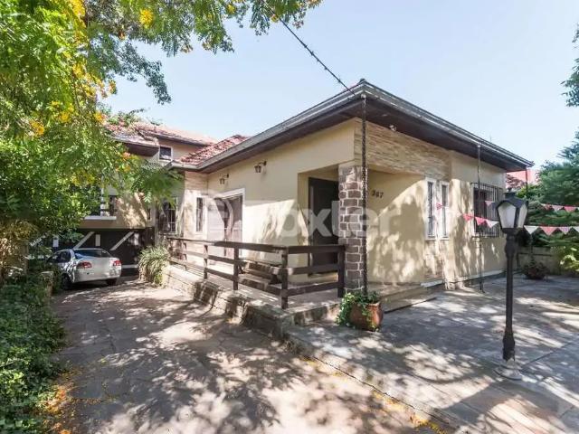 Casa / Sobrado para Venda em Porto Alegre/RS Teresópolis 4 Quartos