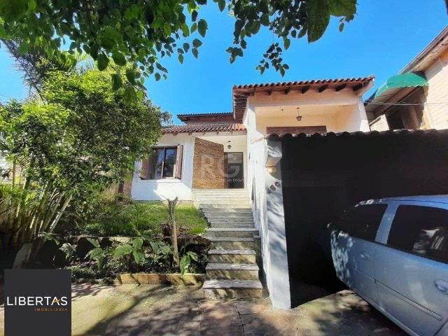 Casa / Sobrado para Venda em Porto Alegre/RS Teresópolis 5 Quartos