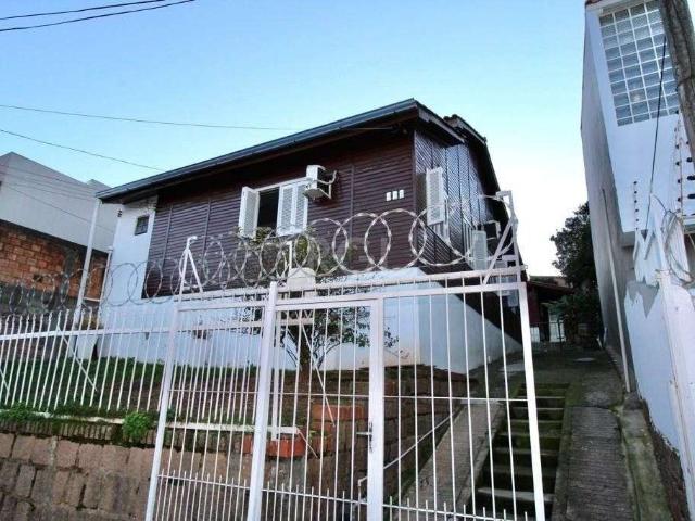 Casa / Sobrado para Venda em Porto Alegre/RS Teresópolis 5 Quartos
