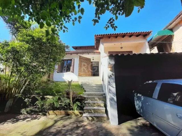 Casa / Sobrado para Venda em Porto Alegre/RS Teresópolis 5 Quartos